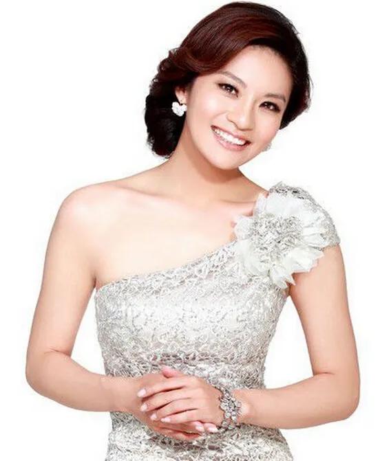 How beautiful is the CCTV anchor "Meng Shengnan"? - iNEWS