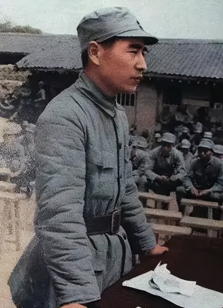 In 1971, Jiang Qing took the initiative to take pictures of Lin Biao ...