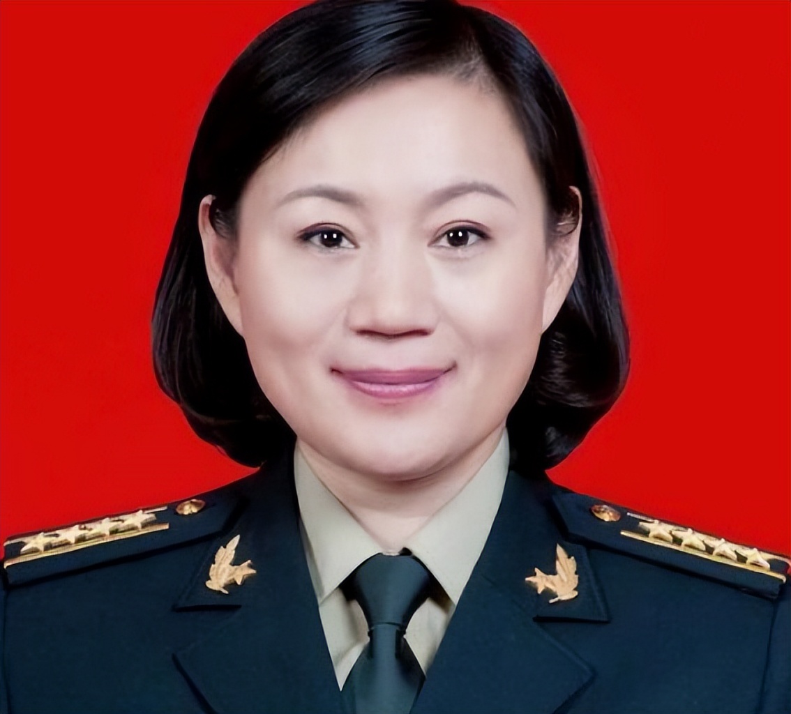 She is the granddaughter of Xu Shiyou, she is outstanding in talent and ...