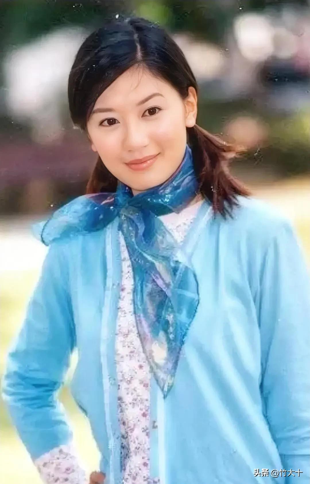 Actor Jia Jingwen, 12 photos of her life, pure and playful, generous ...