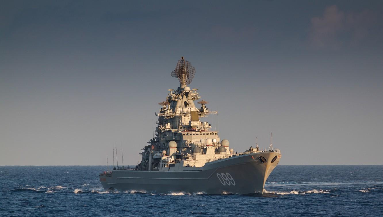 The cruiser "Peter the Great" had an astonishing displacement when ...