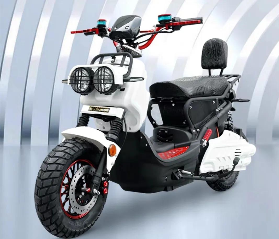 With a battery life of 300 kilometers and a 3,000-watt motor, Zuma ...