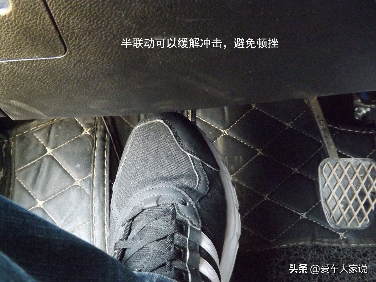 Manual transmission, 2nd gear down 1st gear, difficult to hang and ...