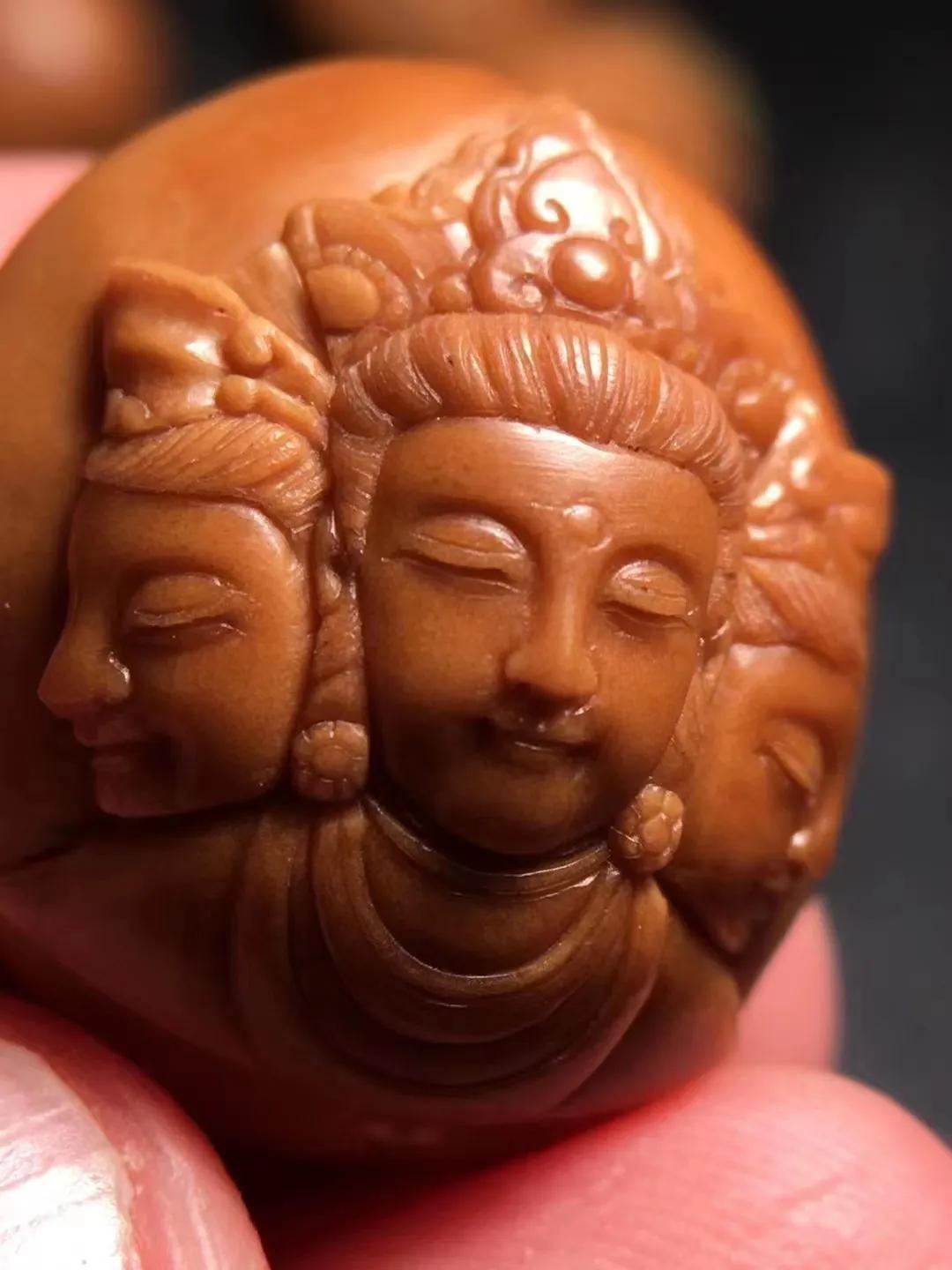 "Avalokitesvara" Fine Nucleus Carving Works - iNEWS