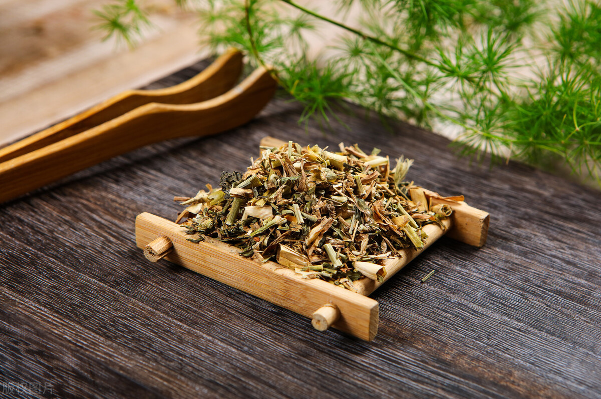 For benign prostatic hyperplasia, one side warms the yang and diures ...