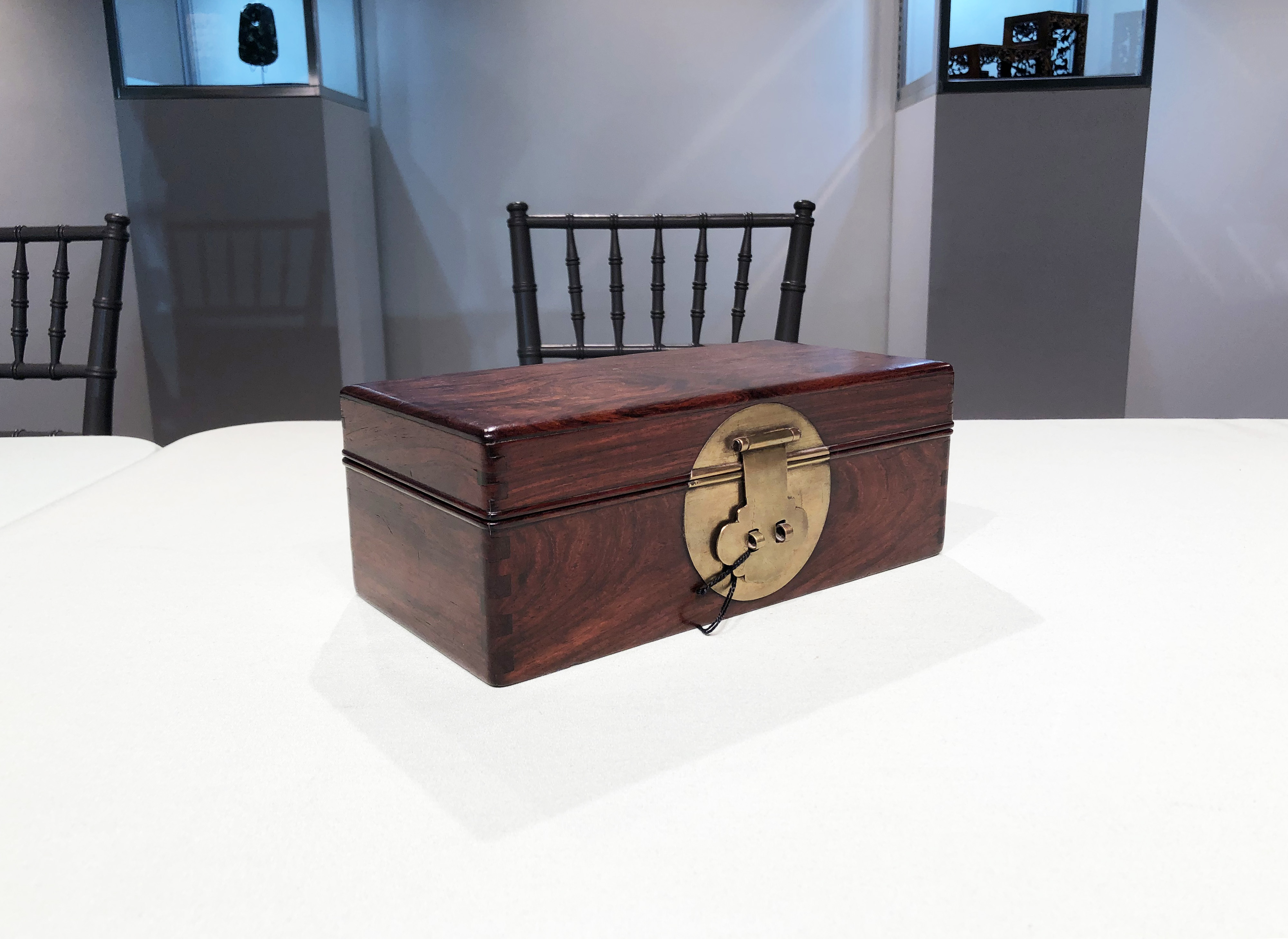 Three hundred years later, the style is still the same, and the small ...