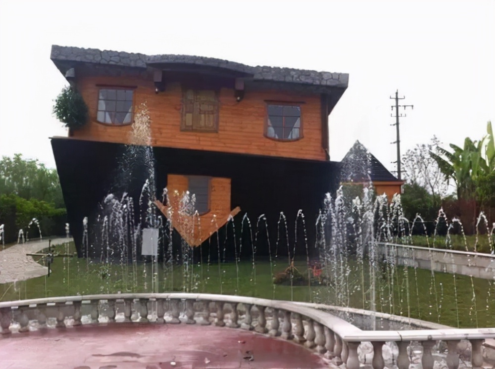 A strange building in Shanghai, designed by a foreign designer, the ...