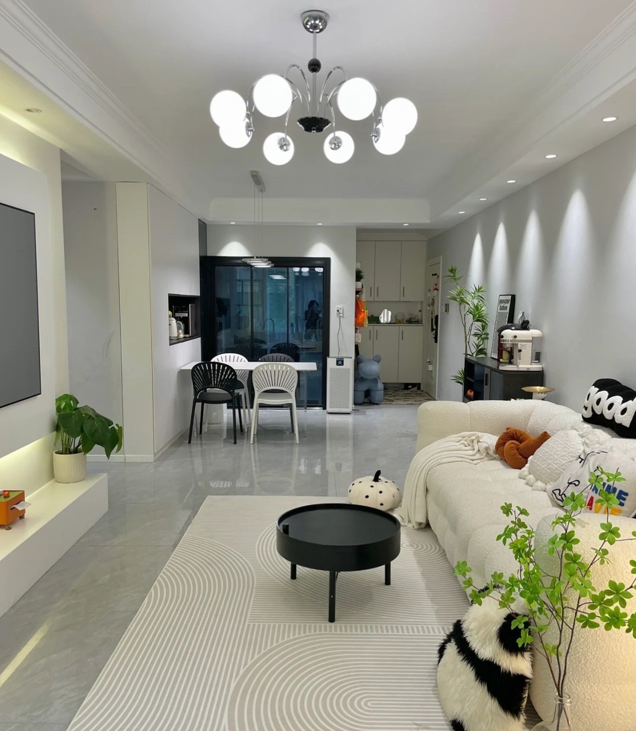 Her house is 108 square meters, the whole house is simple and elegant ...