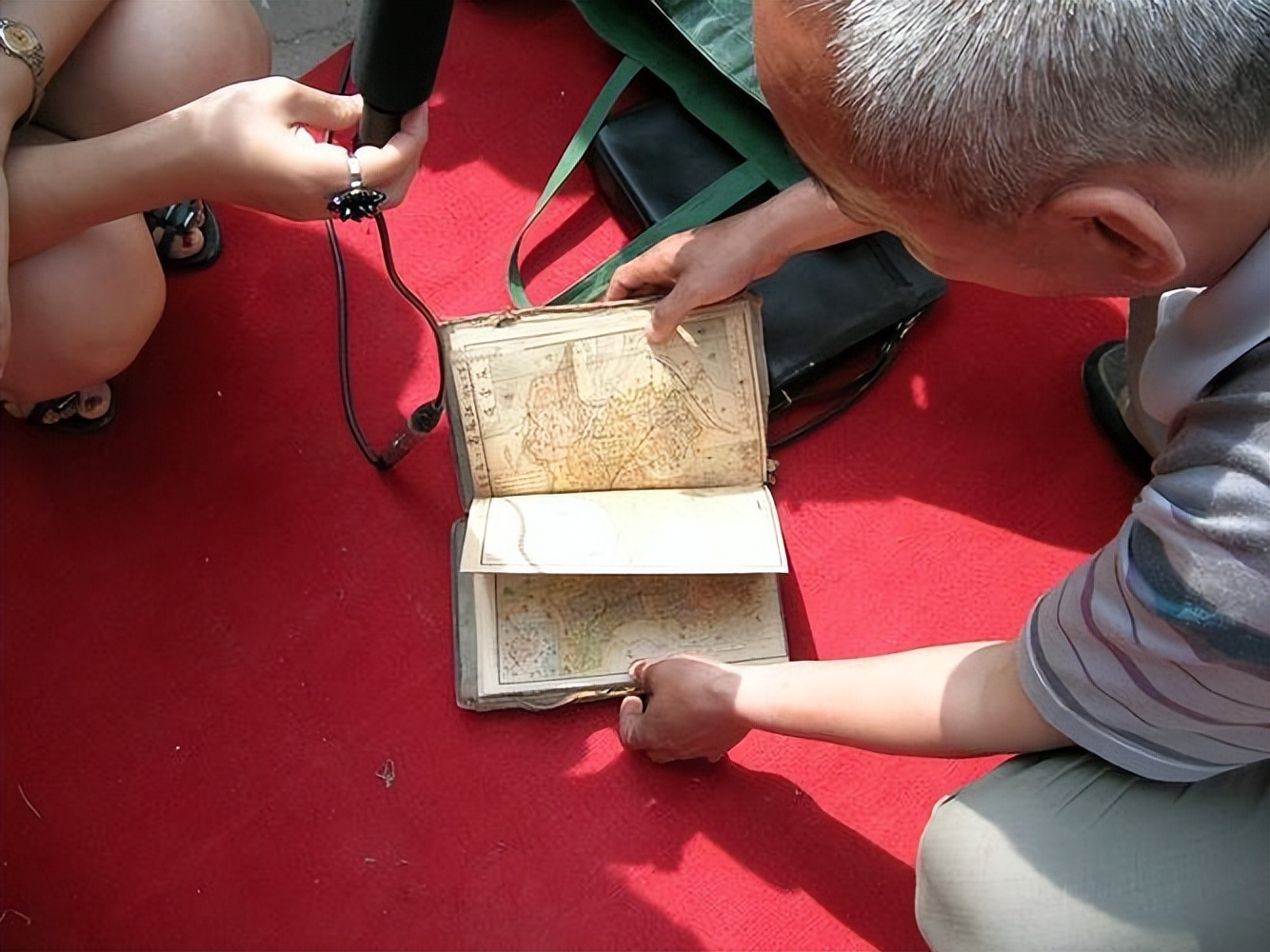 A rare treasure hunting method, only used in special places, the camera ...