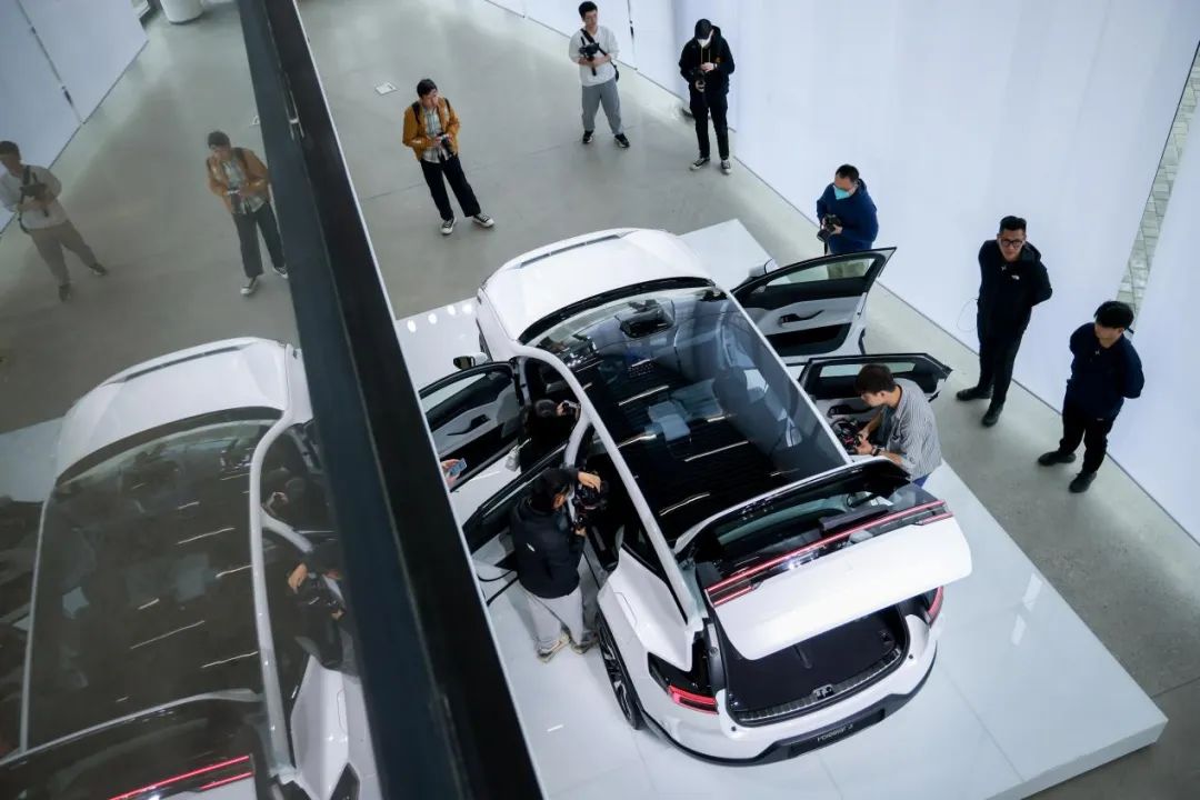 More natural, pure environment, a different luxury electric car - iMedia