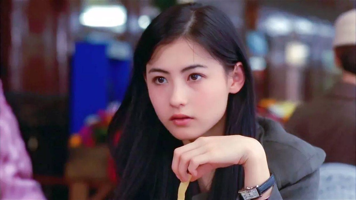 Are actress school uniforms difficult to control?Putting Cecilia Cheung ...