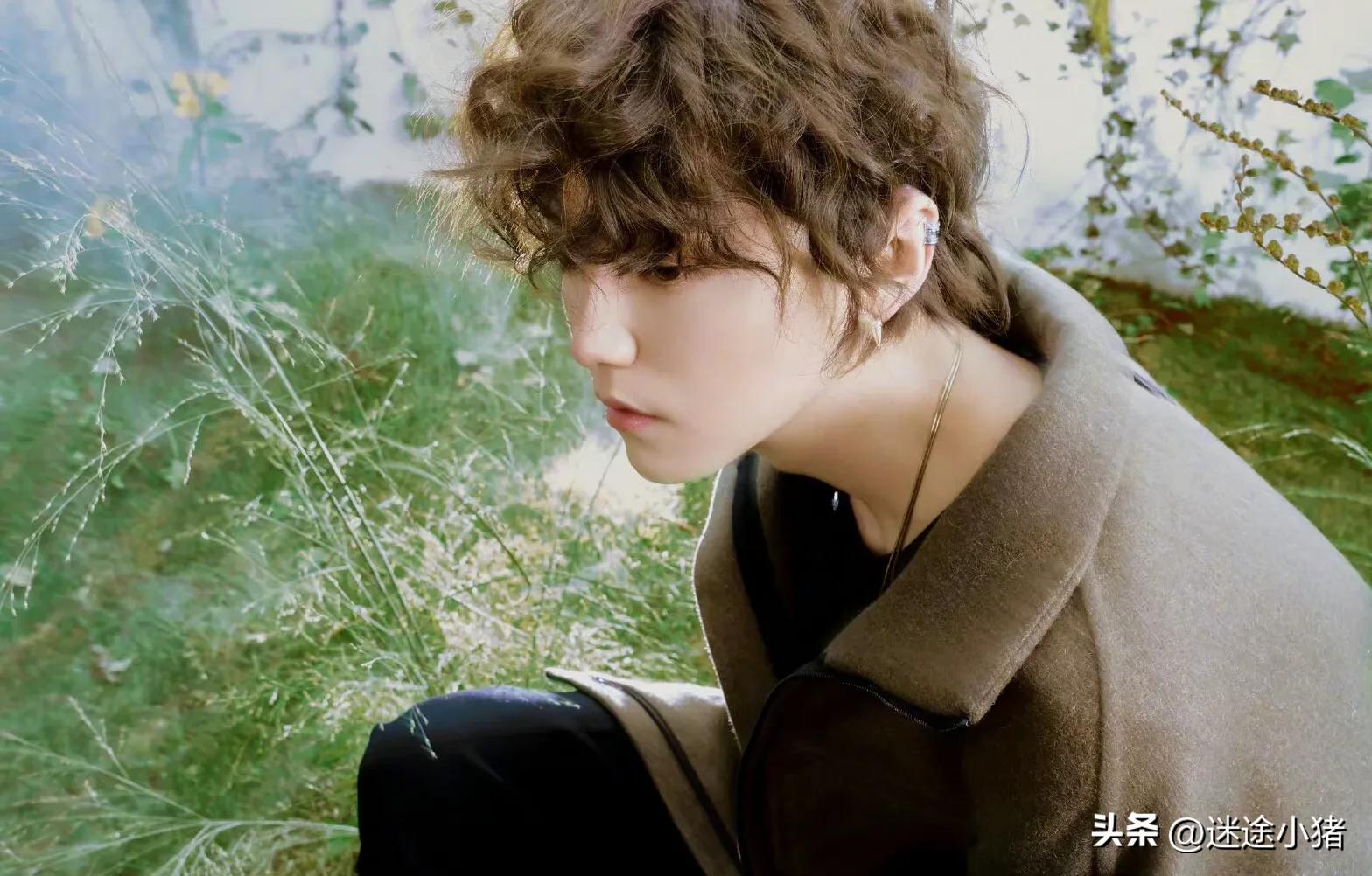 Lu Han's curly hair style is matched with charming "deer eyes", like a ...