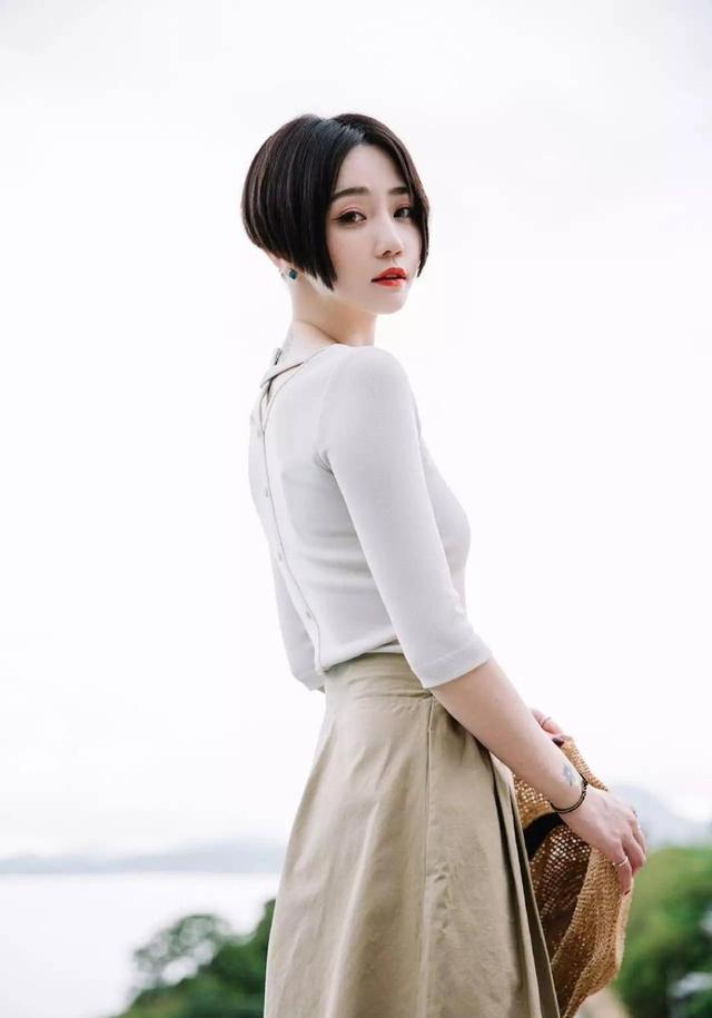 Gao Xiaosong trained her for 6 years. After her "solo career", she has a net worth of over 100 ...