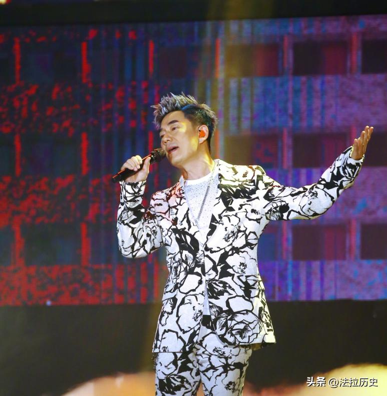 This time, the 56-year-old Ren Xianqi showed Neiyu what a real high ...