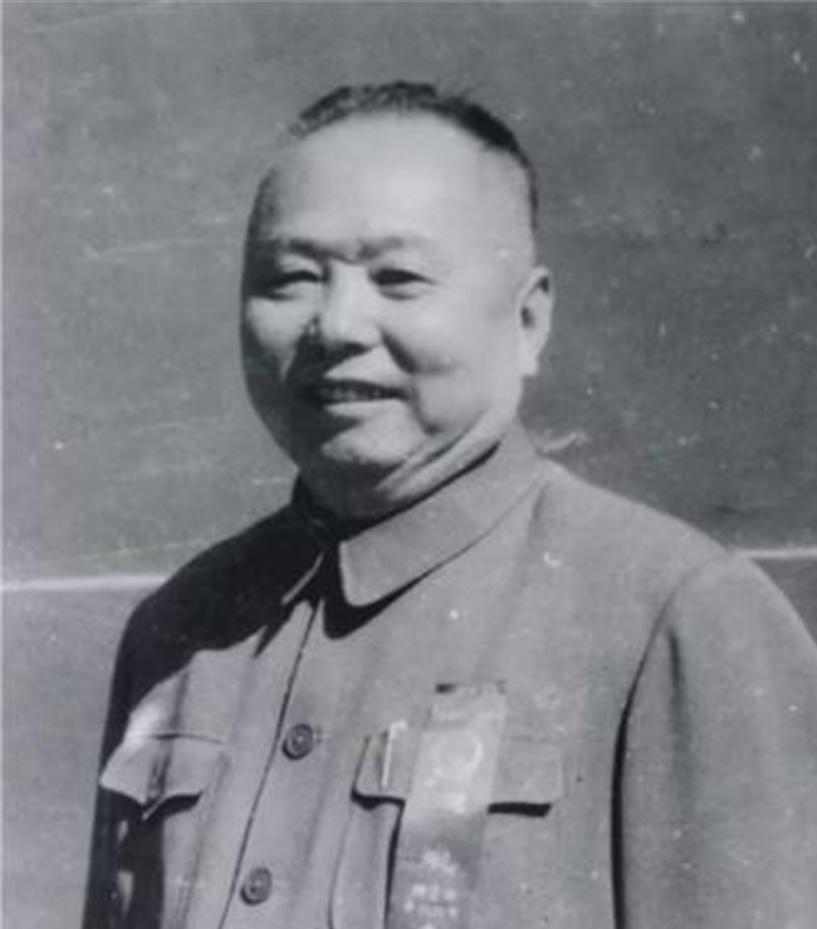 In 1959, the photo of Ye Shuai and General Su Yu on Lushan Mountain ...