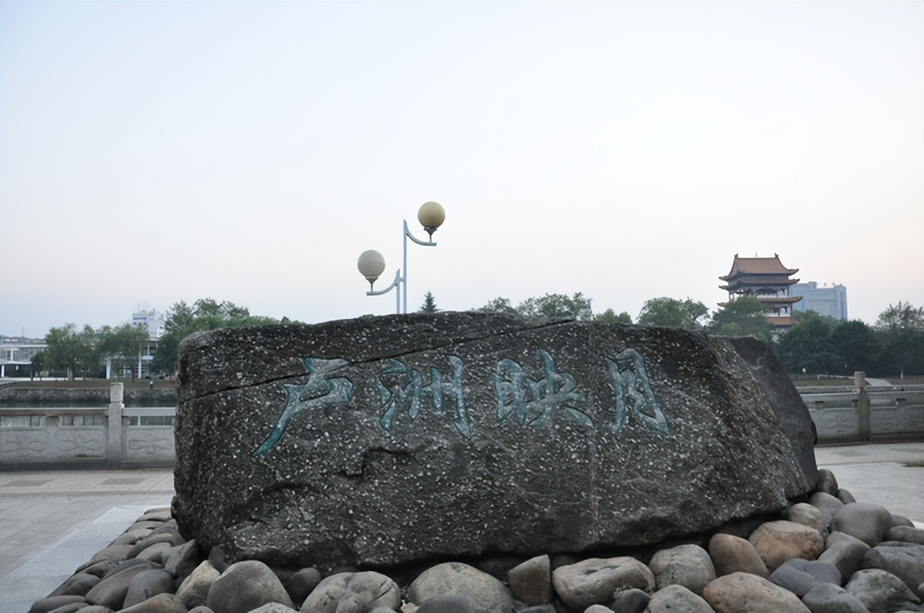 The fifth sky of Yichun literature: the passage of the article through ...