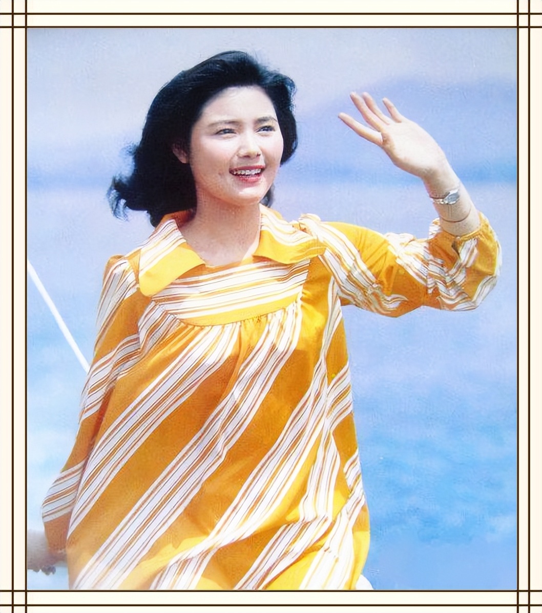 67-year-old Jiang Lili is still elegant. She became famous overnight for "Red Peony" and retired ...