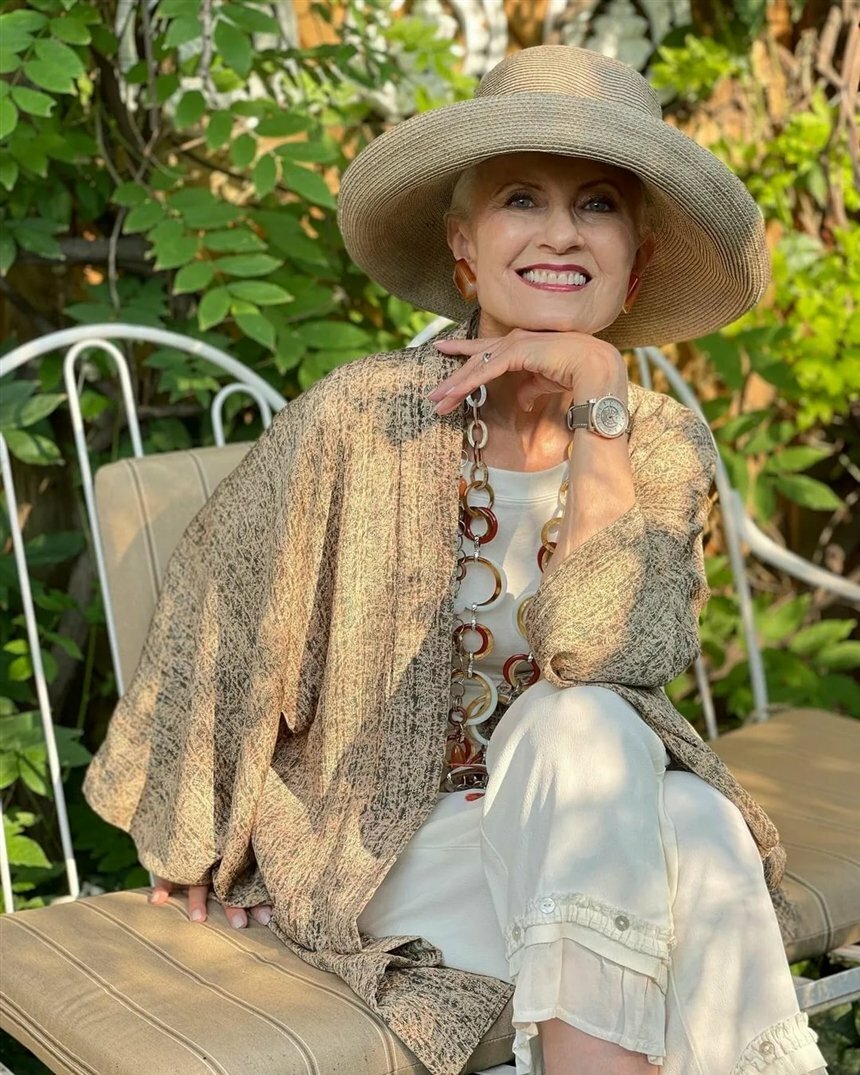 10 mature bloggers teach you how to dress beautifully - iNEWS