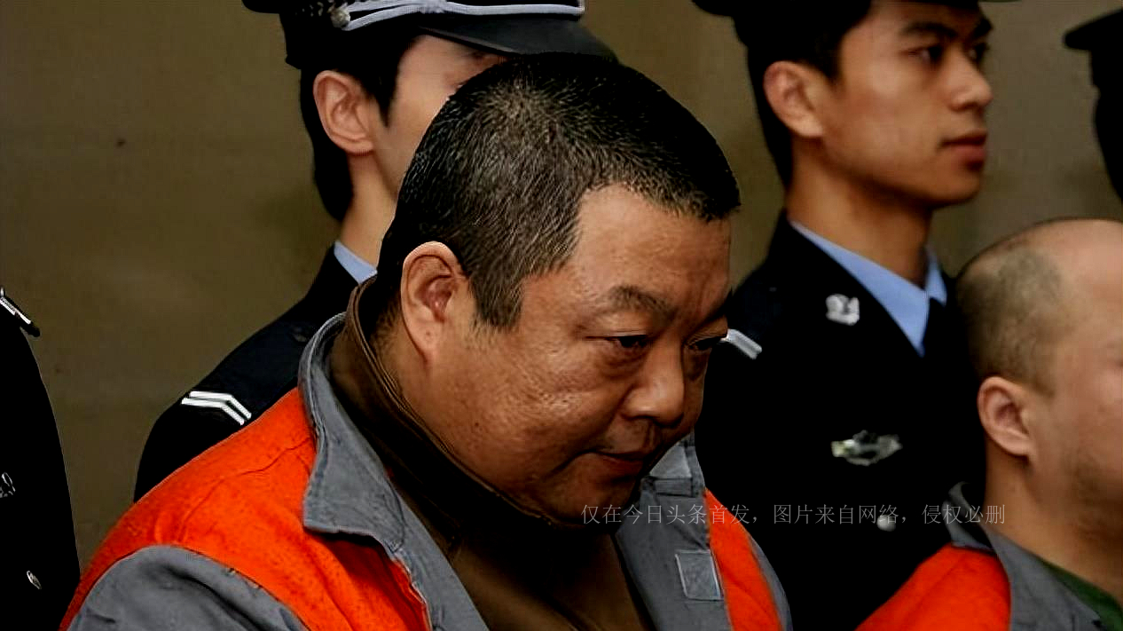 The four gangsters who bullied women were all extremely vicious. Zang Tianshuo beat Anita Mui to ...