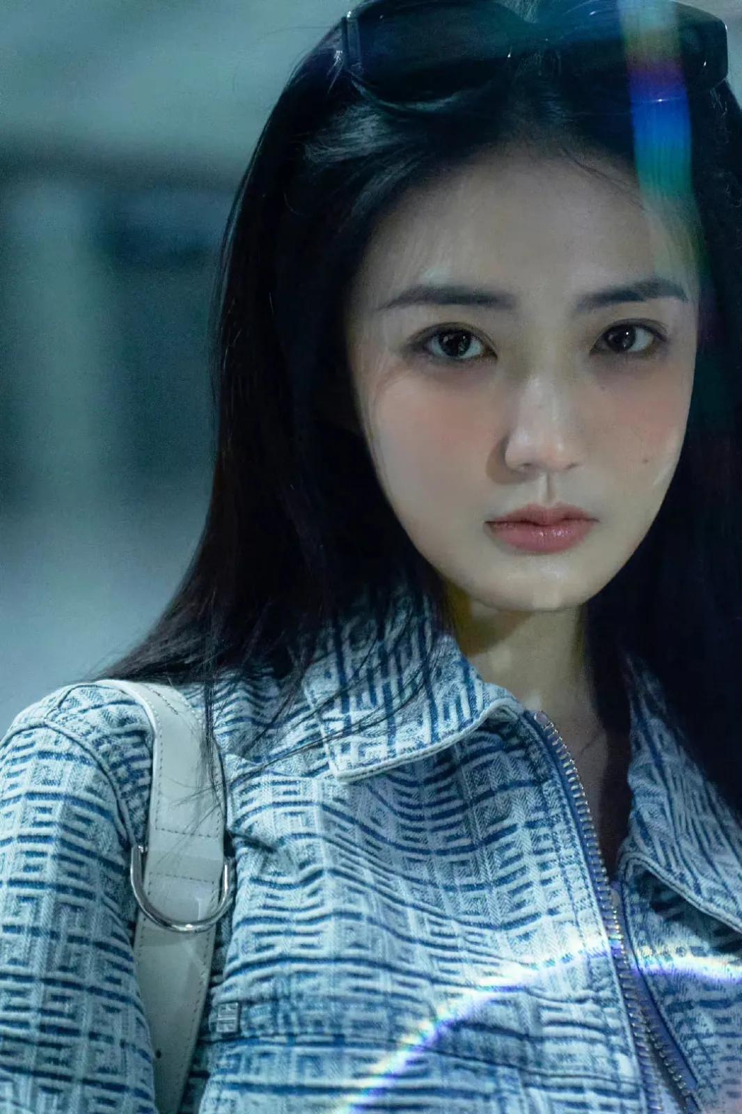 Beautiful Wallpapers - Issue 1244 - Xu Lu - iNEWS