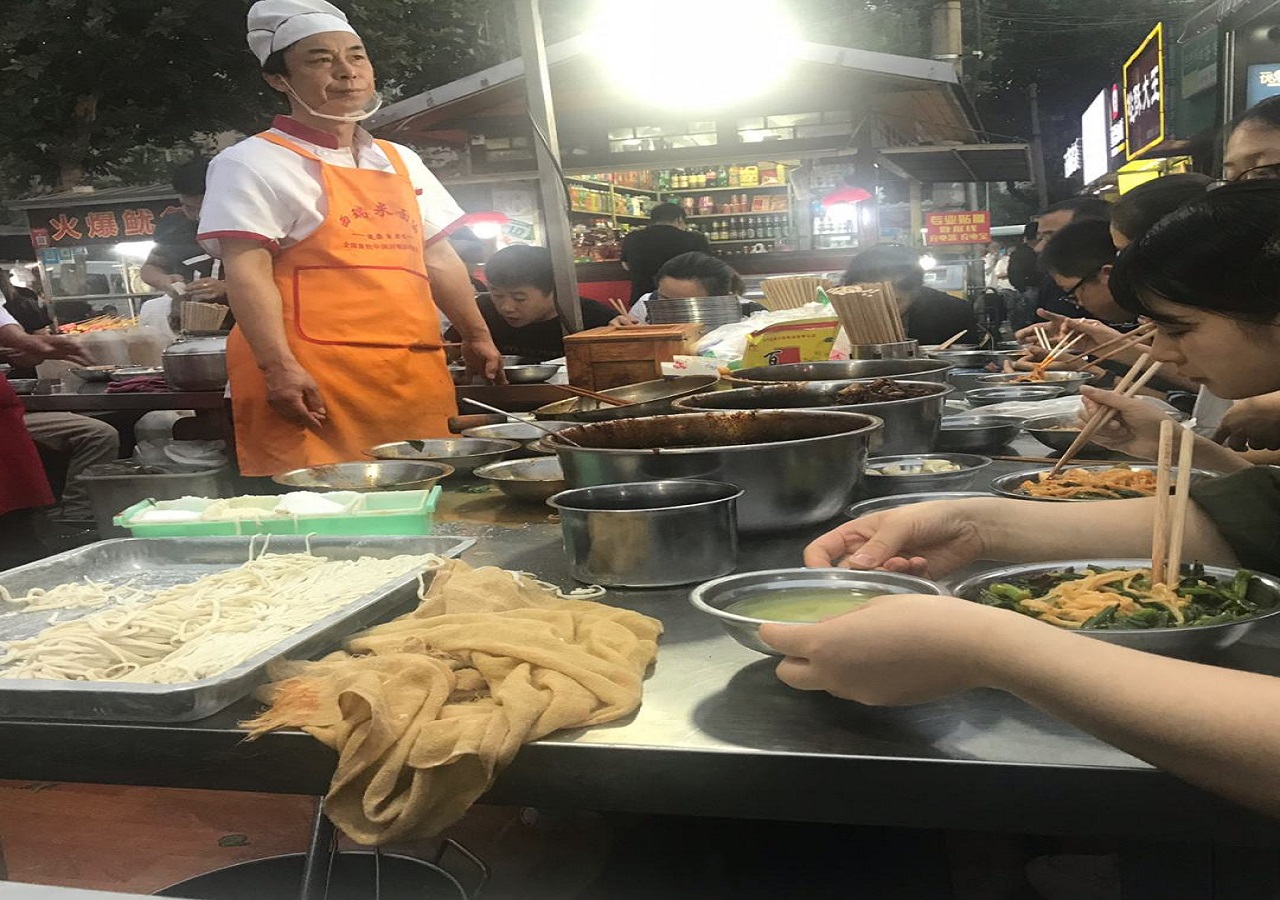 Huitong Noodles: The Supper Complex of Xianyang People - iNEWS