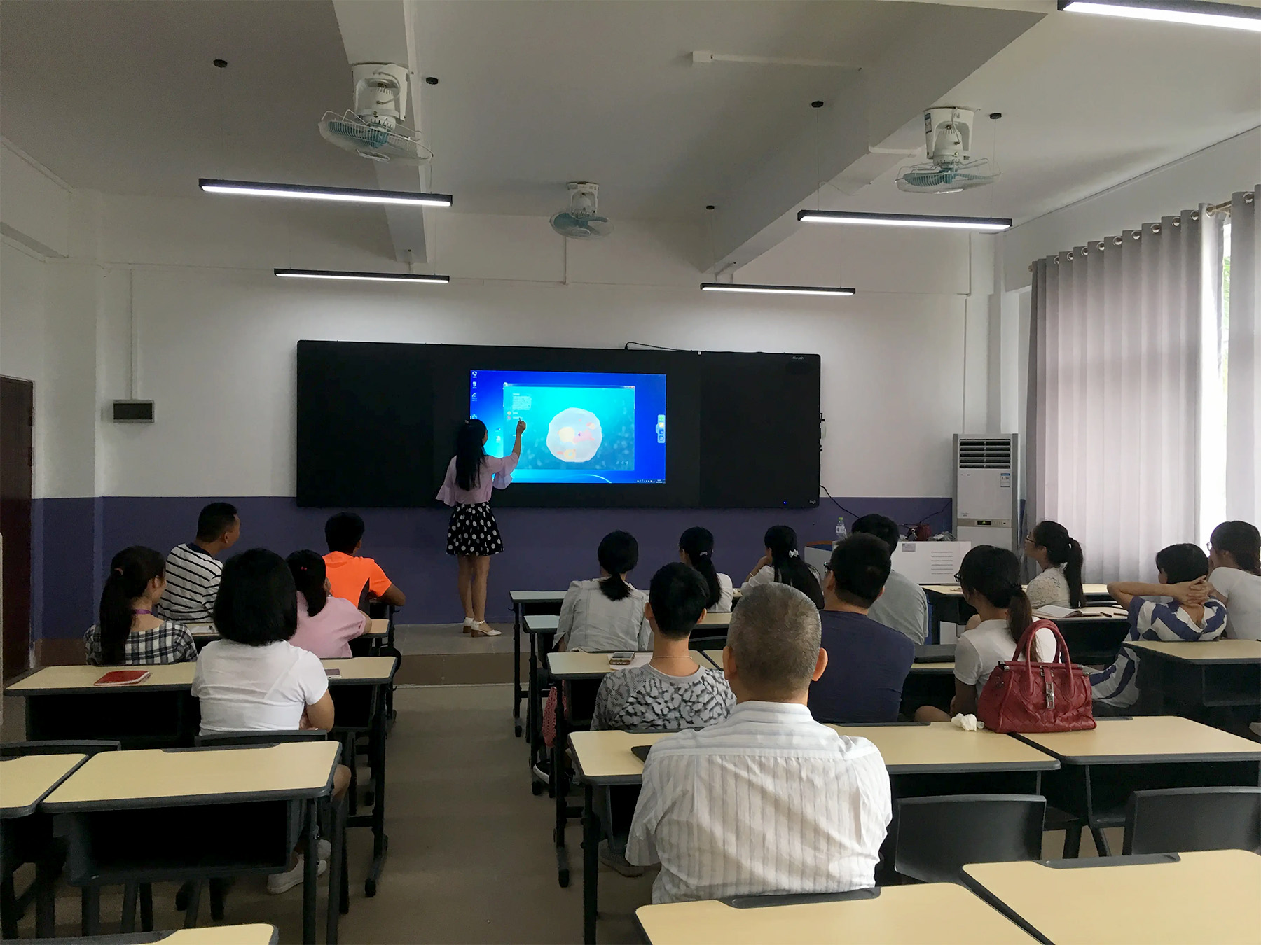 What kind of nano-smart blackboards do schools use?What is a multimedia ...