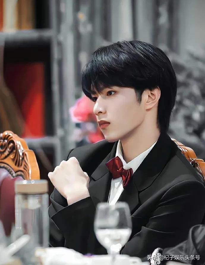 Yang Di praised himself for being handsome, netizens: He was even more ...