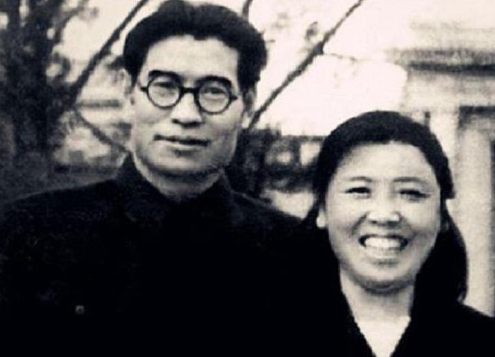 In 1954, after Gao Gang committed suicide, Premier Zhou personally ...