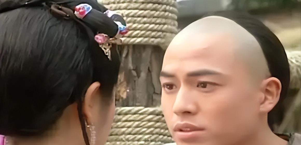 "Huan Zhu Princess" "honest" Liu Qing, playing with two princesses, he is the real "King of the ...