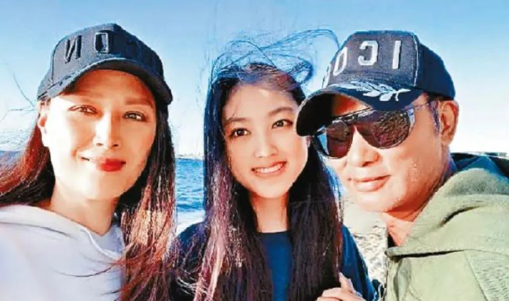 The top "second generation star" who is more awesome than Faye Wong's ...