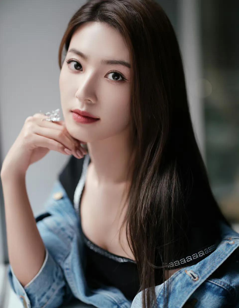 5.9 Atlas Qi Wei Xing Fei Zhang Linghe Ma Xinrui Wang Yuwen Mao Xiaotong Meng Jia Liang Jie ...