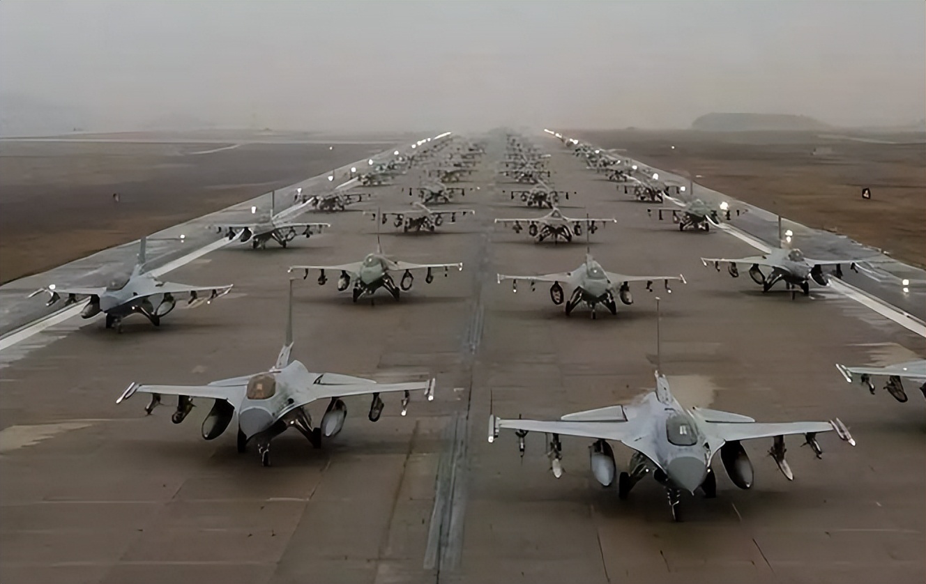 400 sorties of Chinese and American fighter planes fought in the Taiwan ...