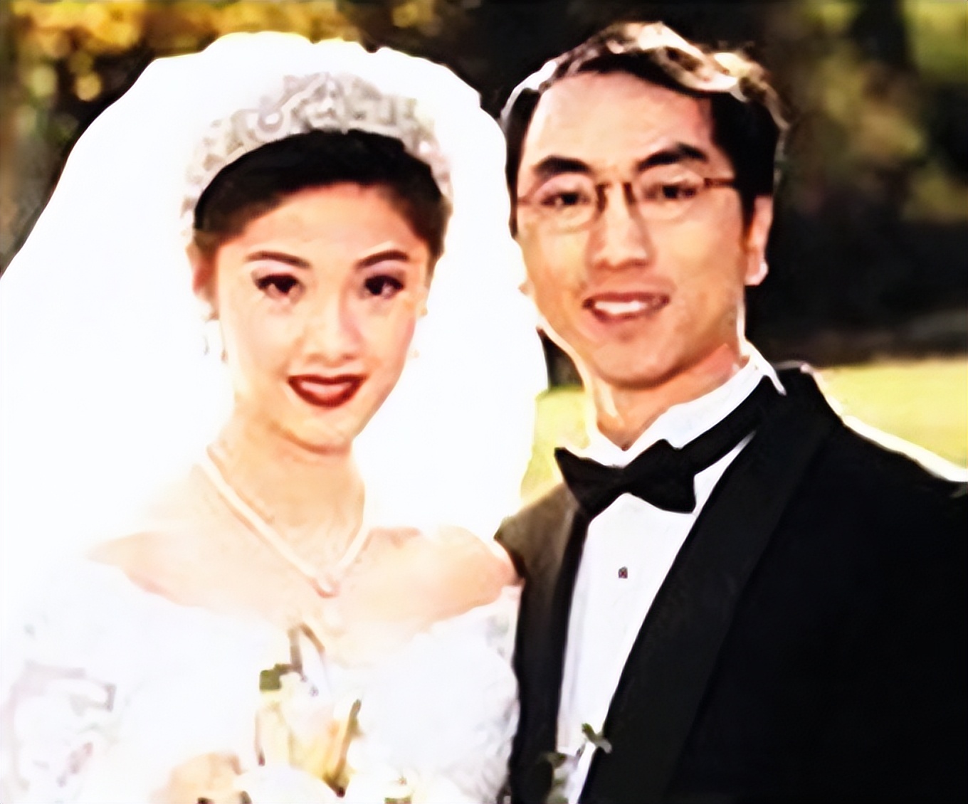 Hong Kong sister Weng Jiasui shows her affection!Holding hands with a ...