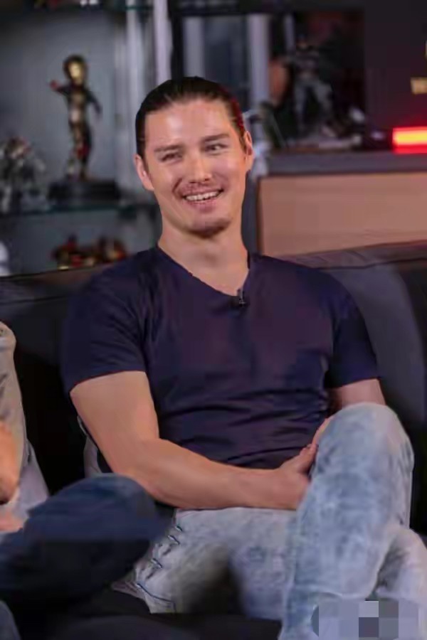 Zhou Huajian and his son are in the same frame, one is attractive and ...