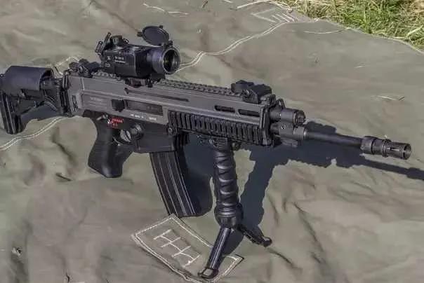 Czech CZ805 BREN Assault Rifle: Small Country Works, New Czech Model - iNEWS