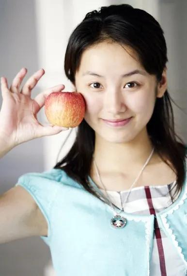 Lu Yi, 18 beautiful photos - iNEWS