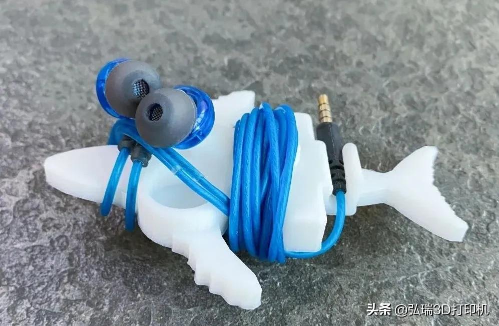 How to quickly untie the entangled earphones?Hongrui teaches you a ...