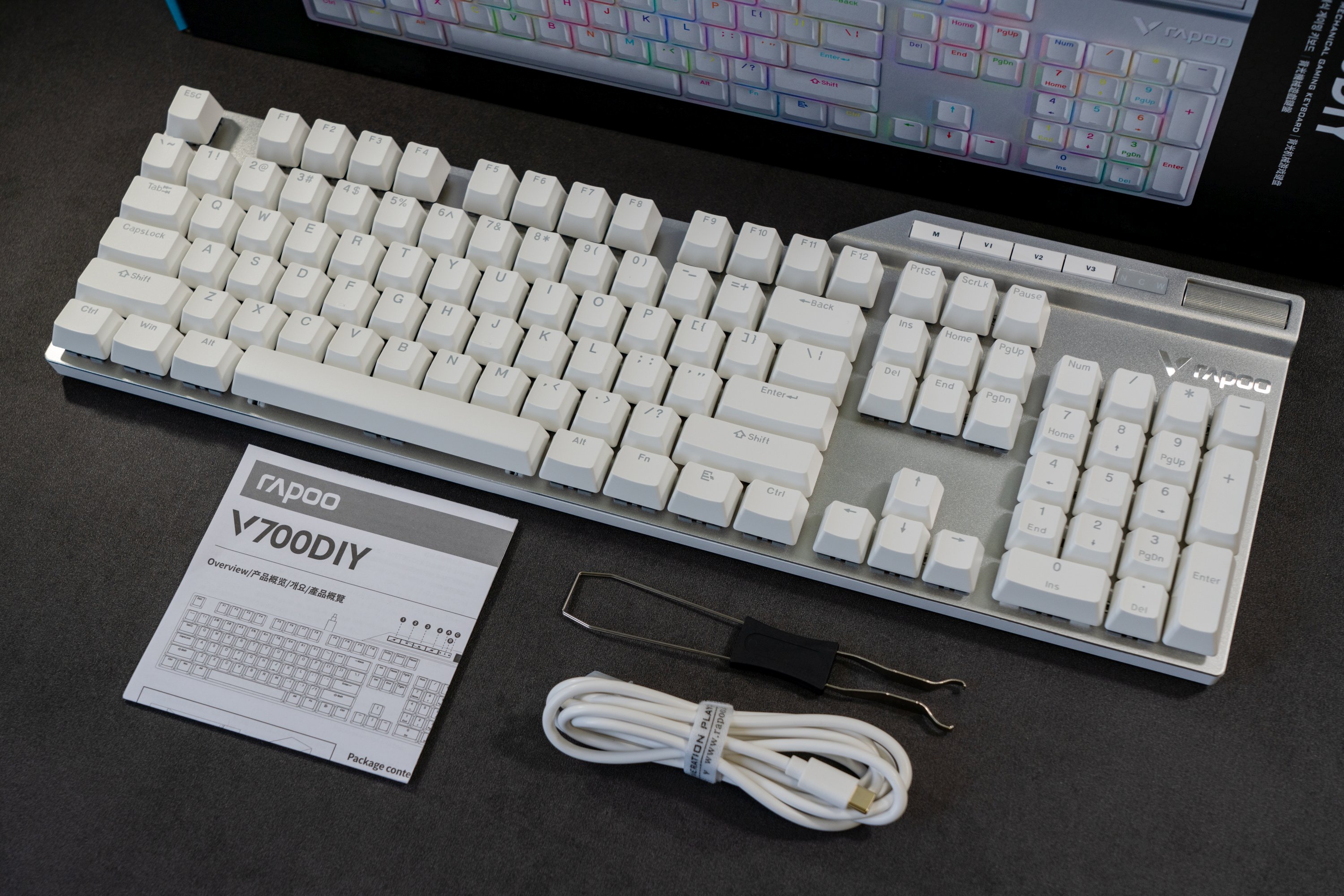 With a full-size RGB hot-swappable design and factory-run satellite ...