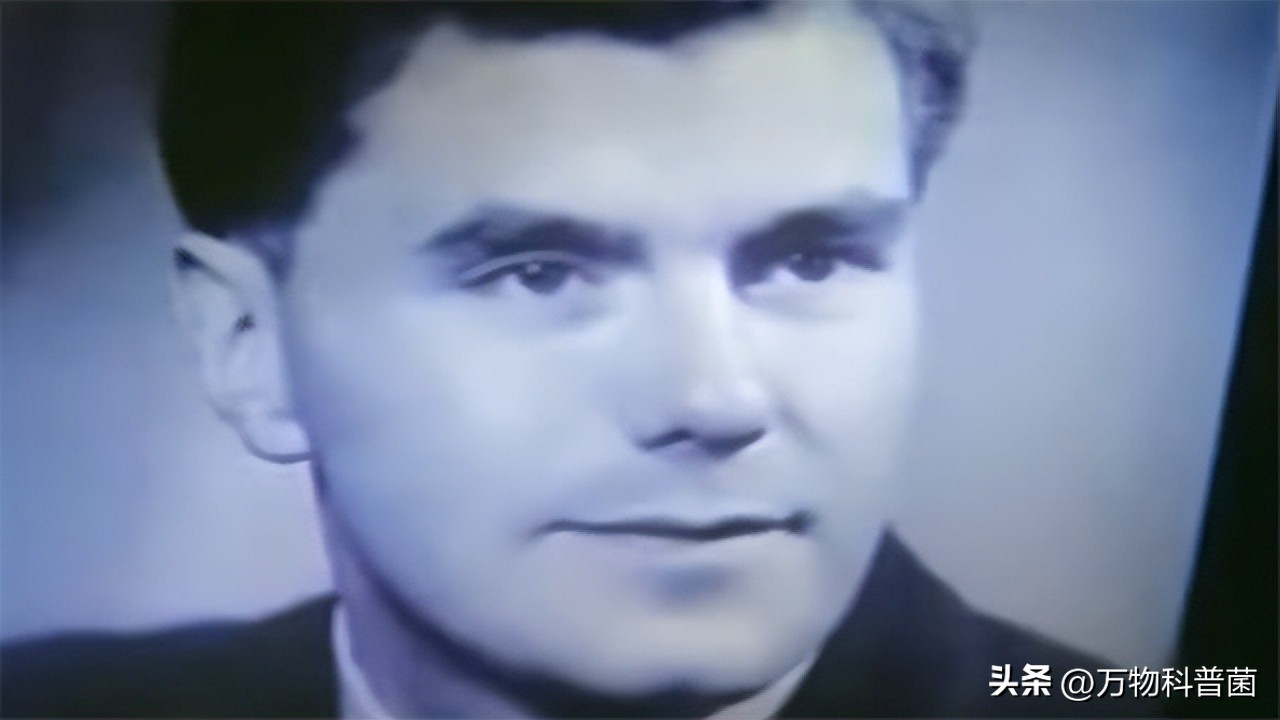 RAF officer had an encounter with an alien named Mr Janus in London in ...