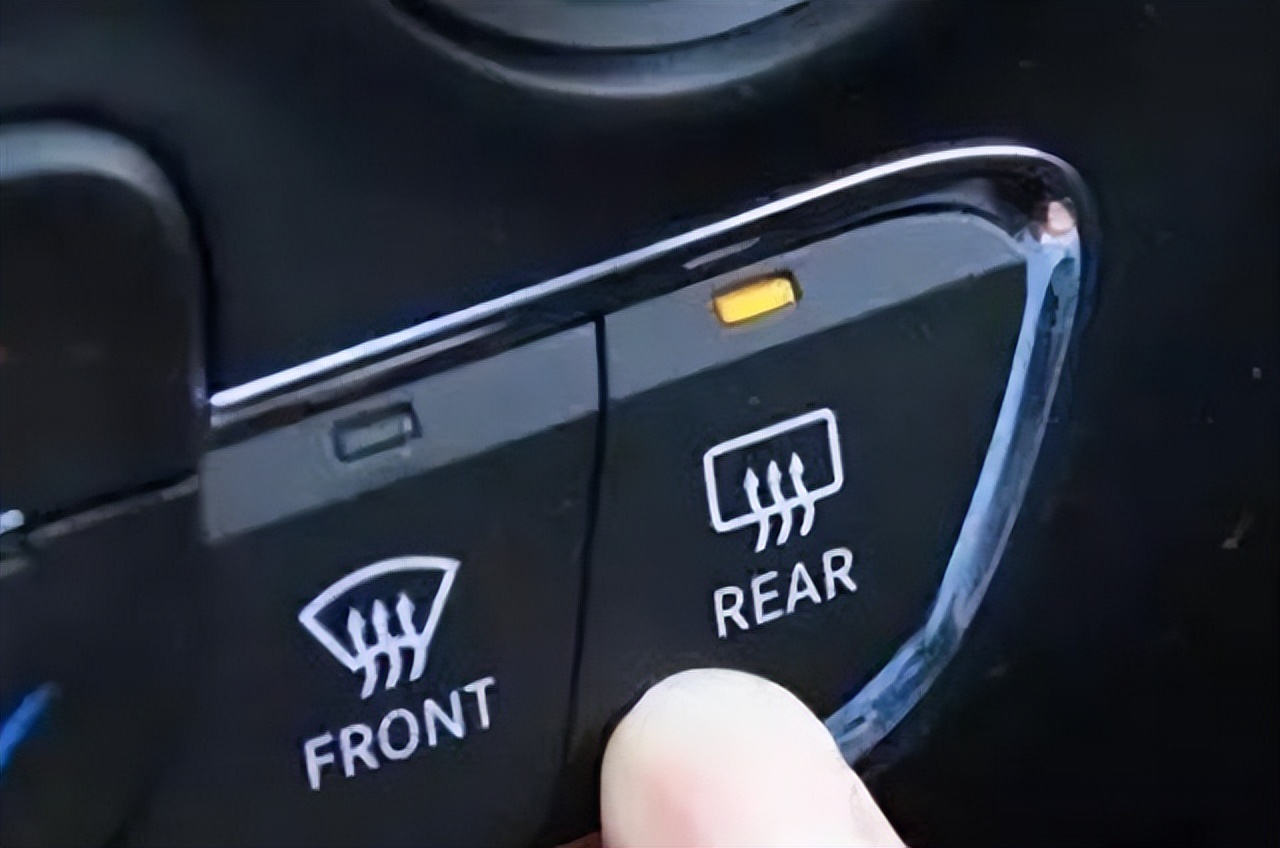 Do you only use a towel to wipe the window fog?There is a "one-key ...