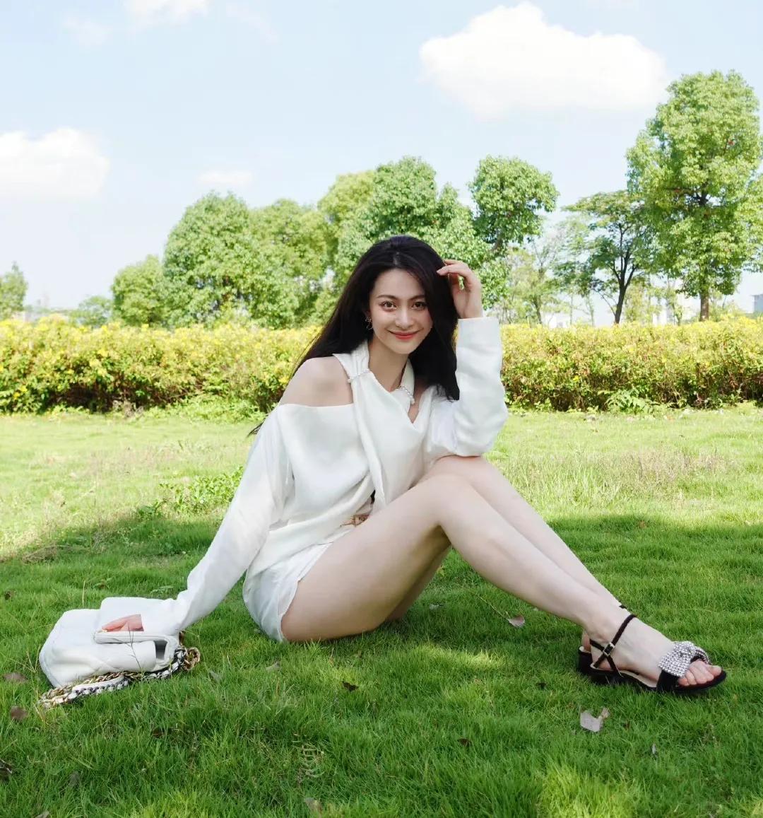 Beauty actress Bi Hui - iNEWS