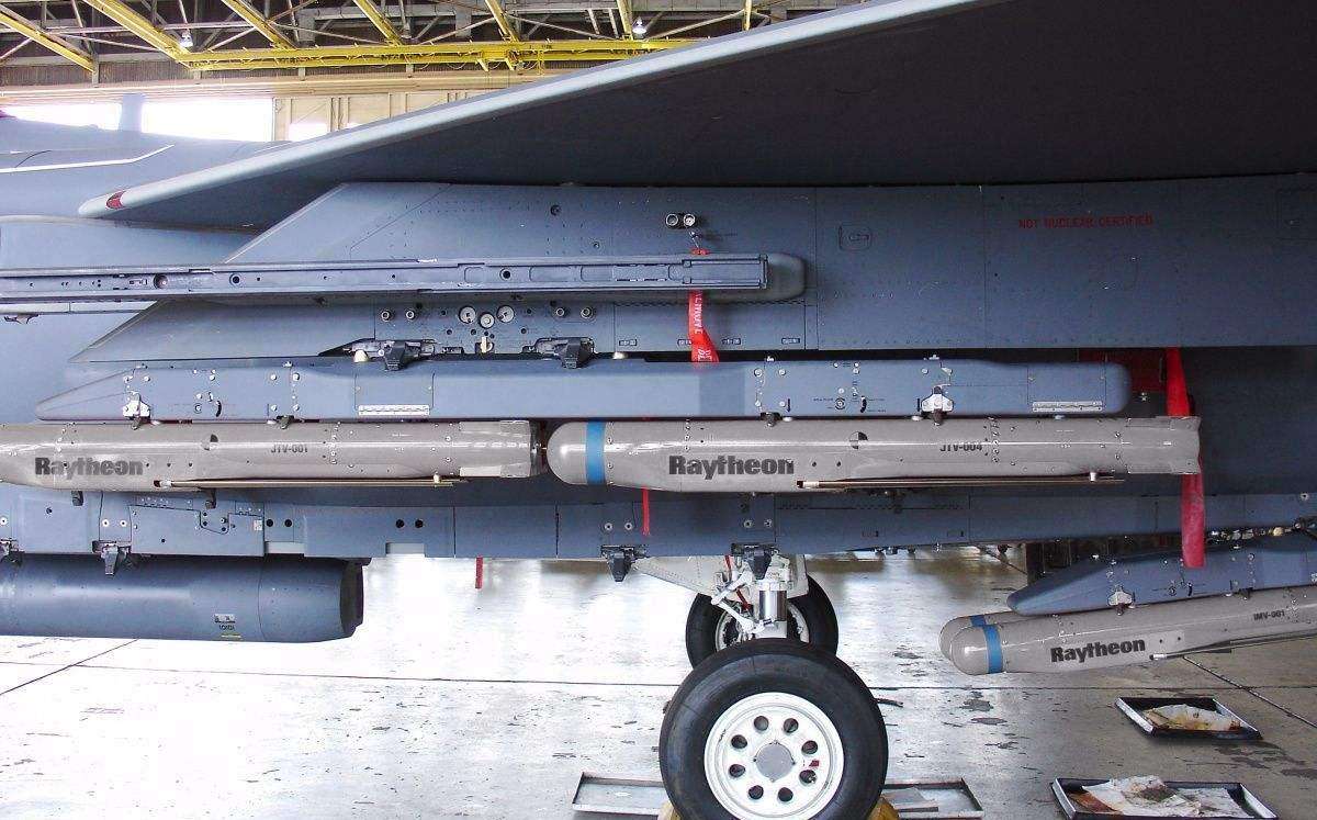 It can drill into reinforced concrete at a depth of 60 meters, and its ...