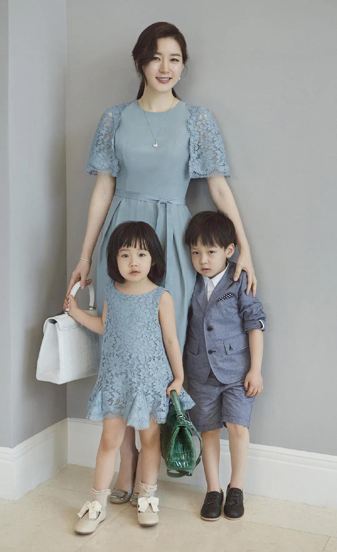 Her husband said to Li Ying'ai, "I'm the only one in our family of four ...