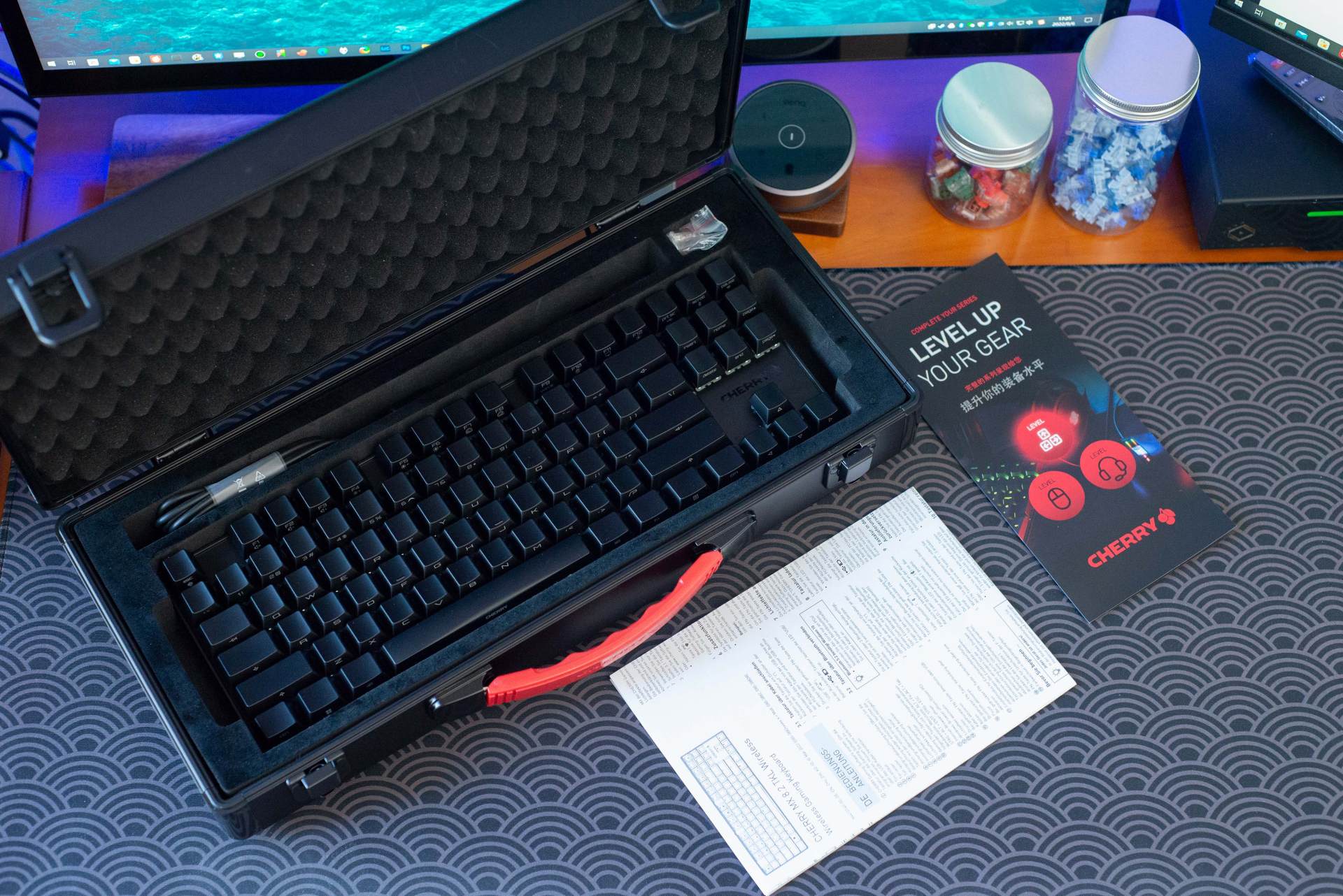 The keyboard and mouse also have a sense of ceremony!CHERRY MX8.2TKL + MC 8.1 keyboard and mouse ...