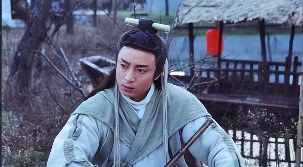 "Till The End Of The Moon" is Deng Wei's father in the play, and the ...