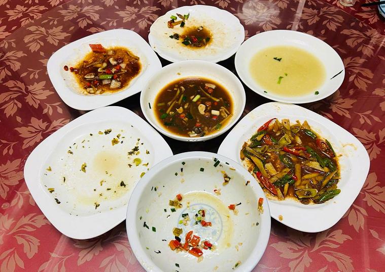 Tong Dawei: The family is well-off and the food is good. A casual ...