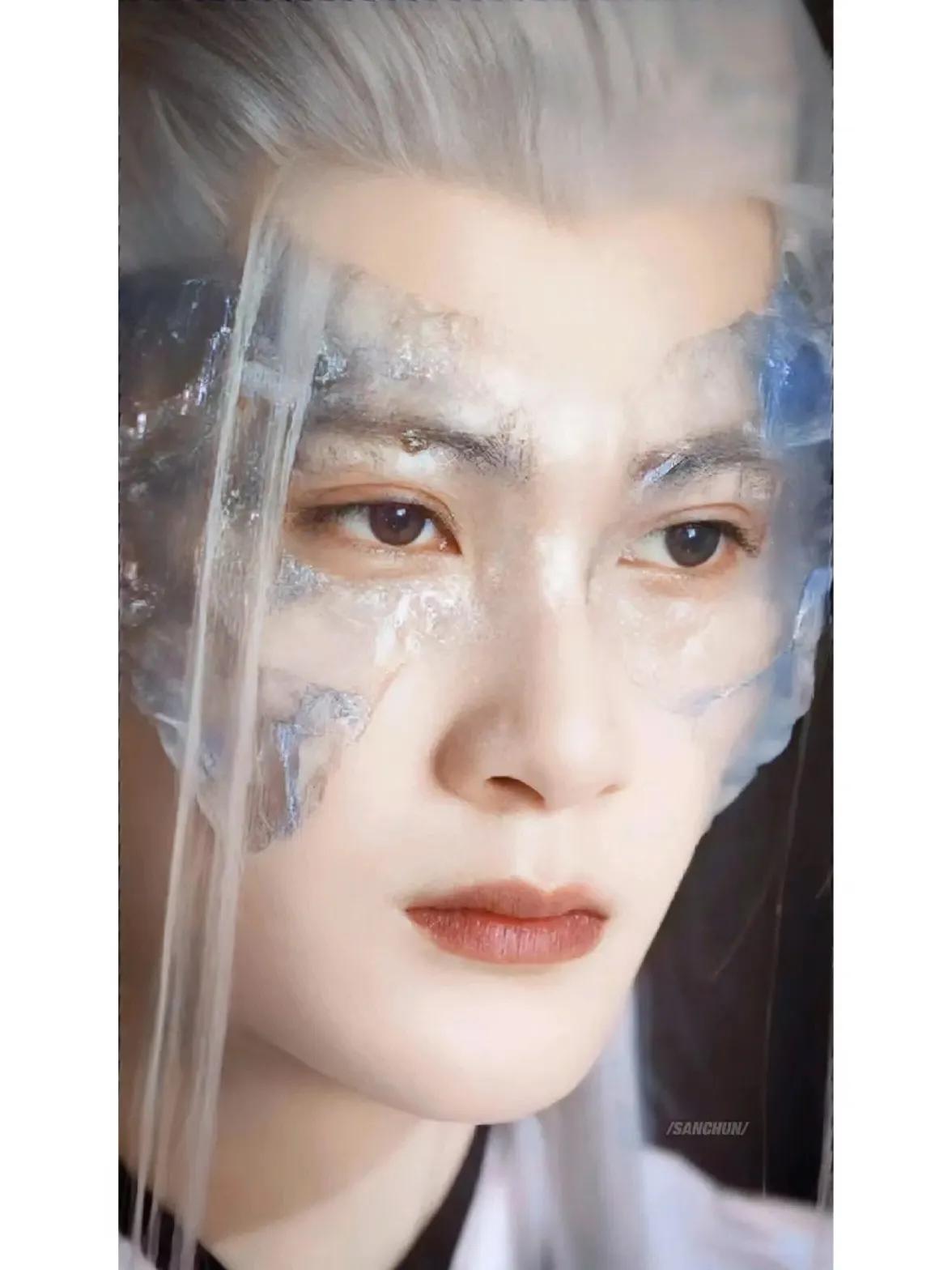 Tan Jianci's "Long Lovesickness" Xiang Liu's white hair style, stunning ...