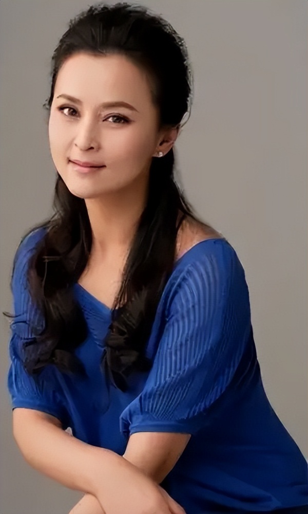 Huang Zhizhong and He Yin have been divorced for 11 years, and their ...