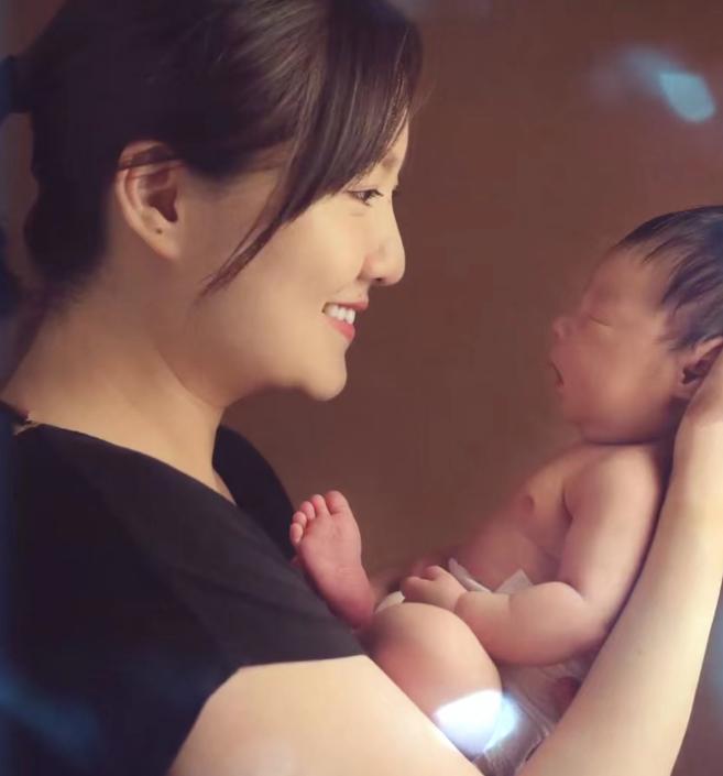 "Glass Beauty" Jiang Xiaohan: Marries a husband outside the circle, has a son at the age of 36 ...