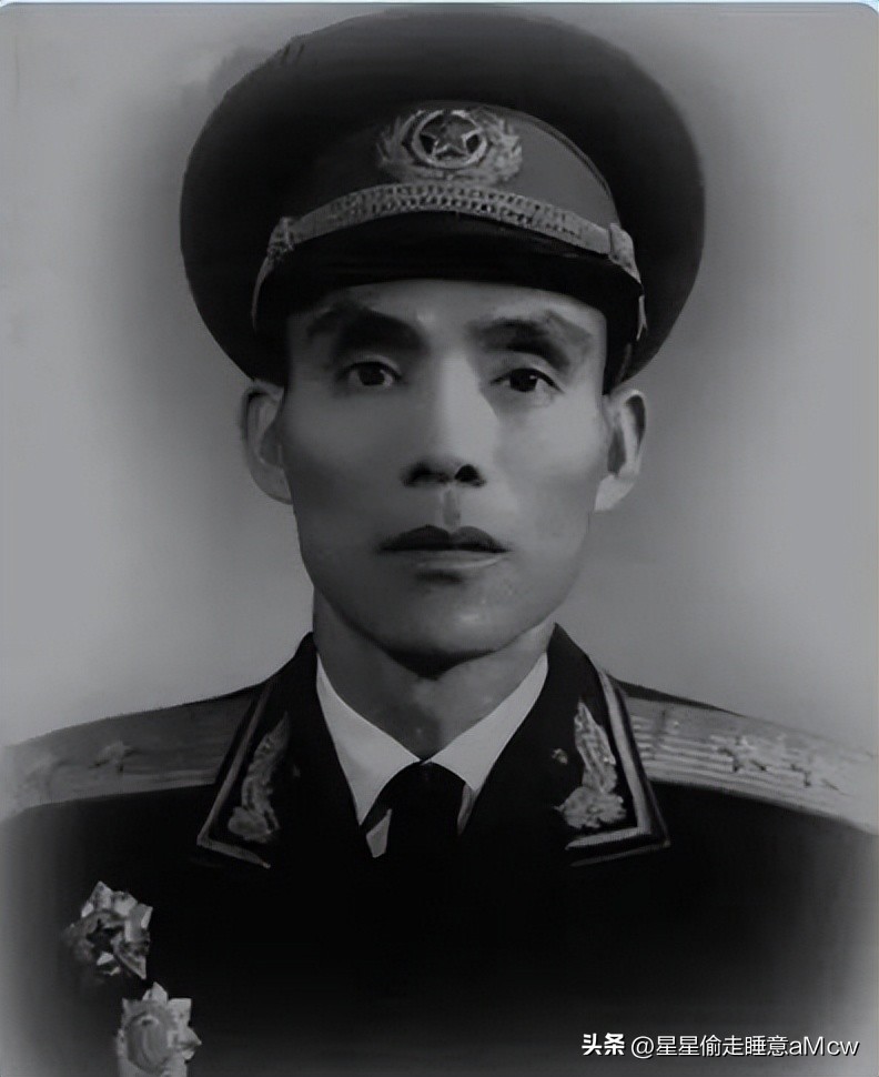 When Chen Geng led the 3rd Corps to fight in North Korea, what ranks ...
